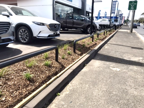 SURFACE MOUNT U-SHAPE BOLLARD - L:3 mtr H:500mm - Black – Global Bollards